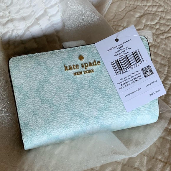 kate spade | Bags | Kate Spade Flower Medium Compact Bifold Wallet Nwt ...